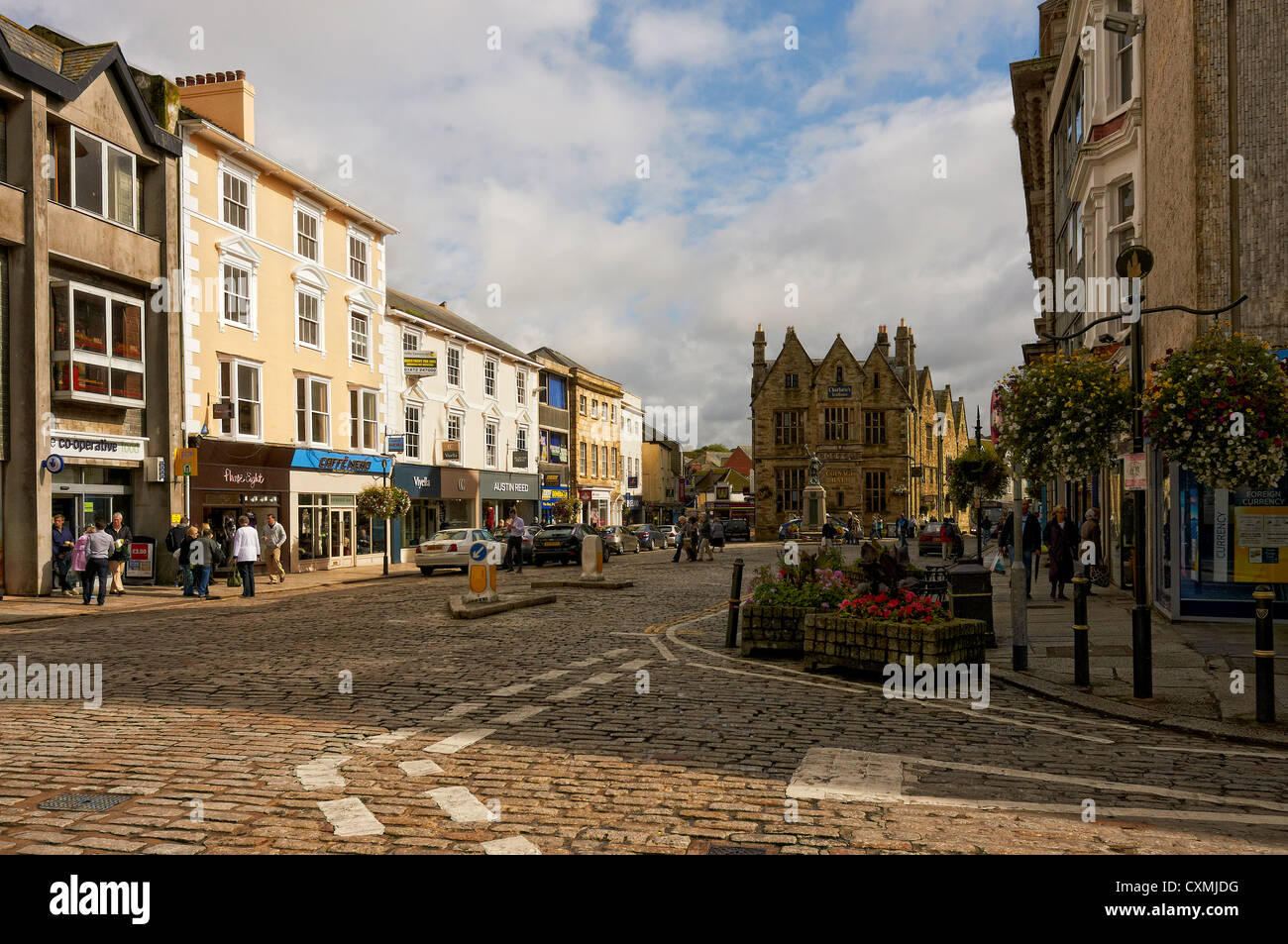Street scene in Truro Cornwall Stock Photo - Alamy