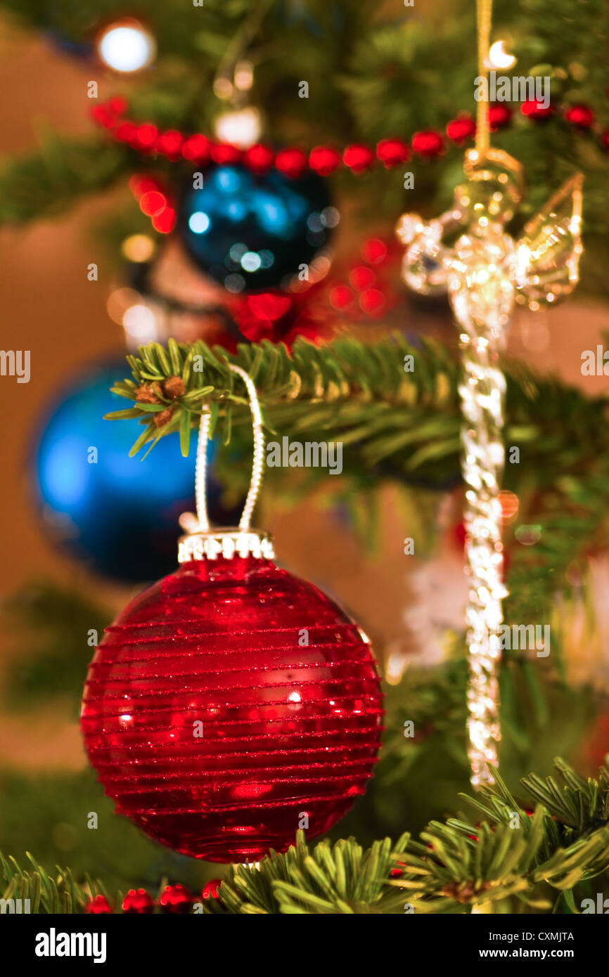 Red and green christmas colors hi-res stock photography and images - Alamy