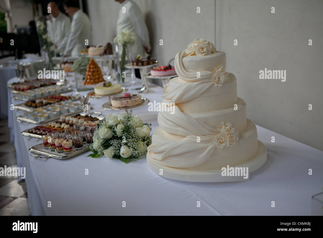 Wedding buffet of cakes Stock Photo - Alamy