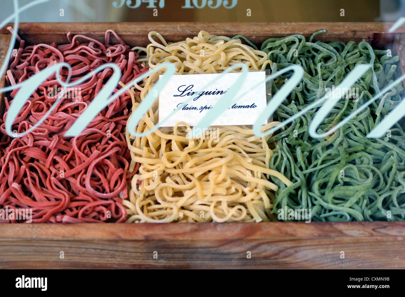 Linguini hi-res stock photography and images - Alamy