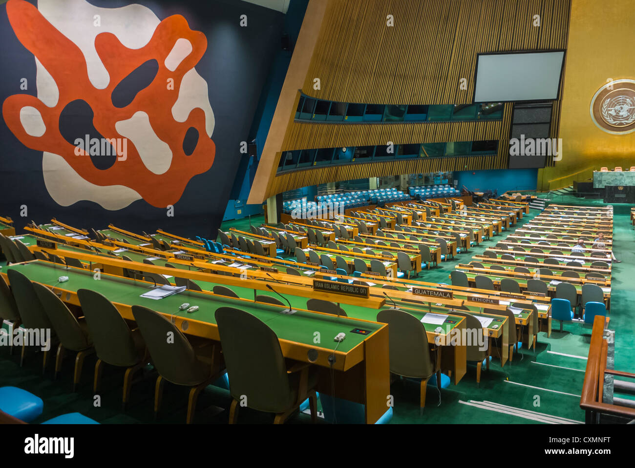 United nations general assembly room hi-res stock photography and ...