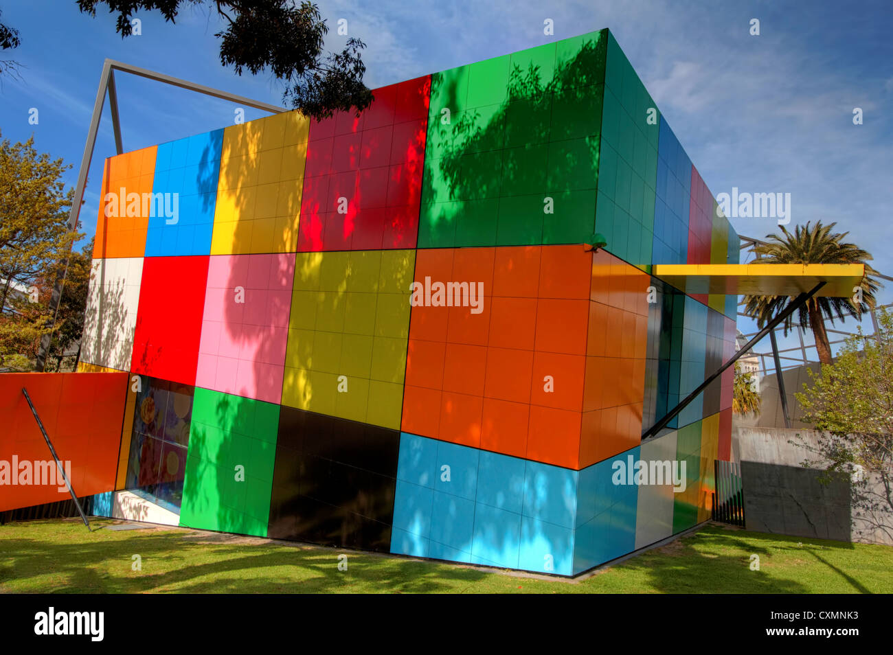 Melbourne museum cube colors hi-res stock photography and images - Alamy
