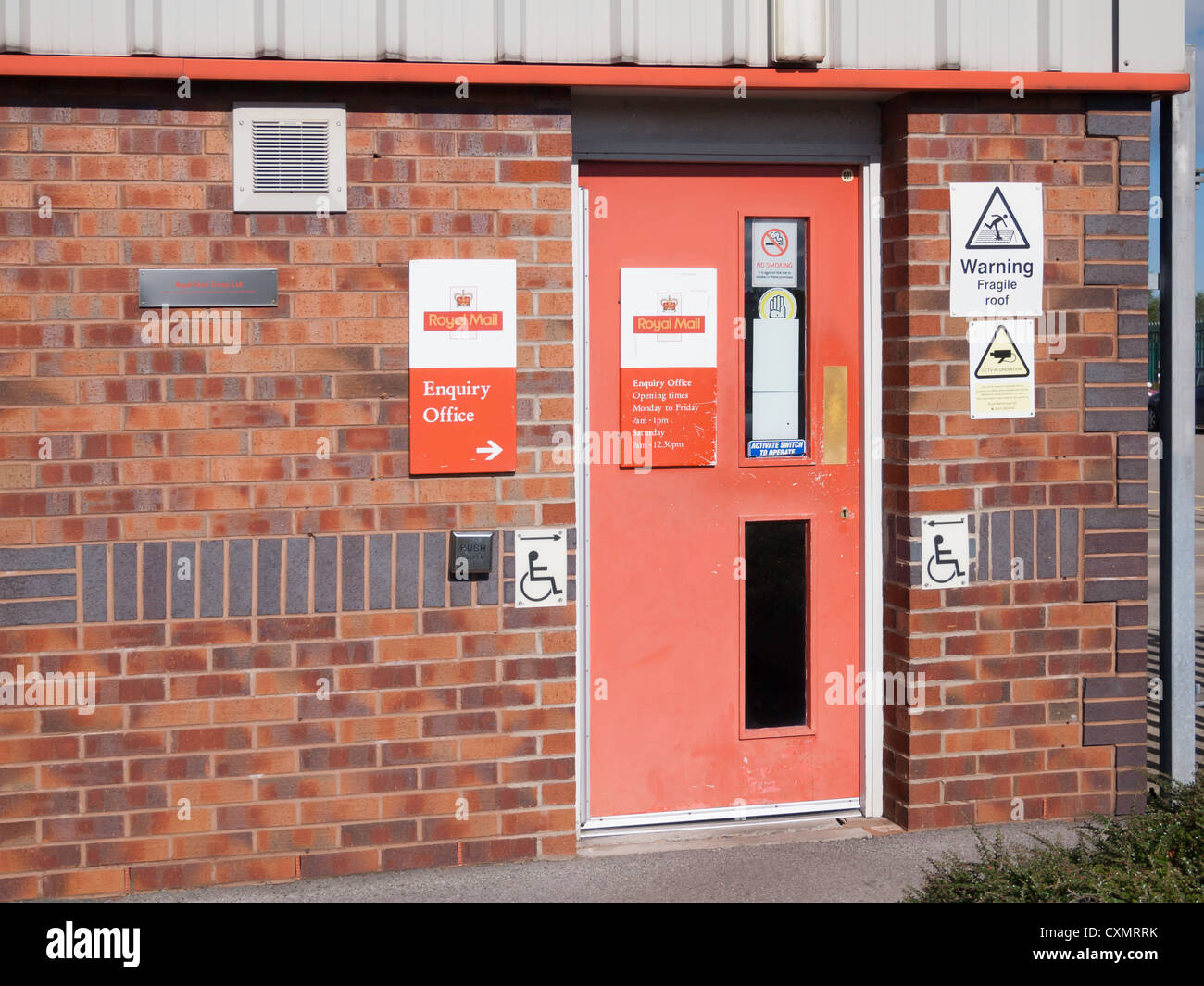 Mail and parcels hi-res stock photography and images - Alamy