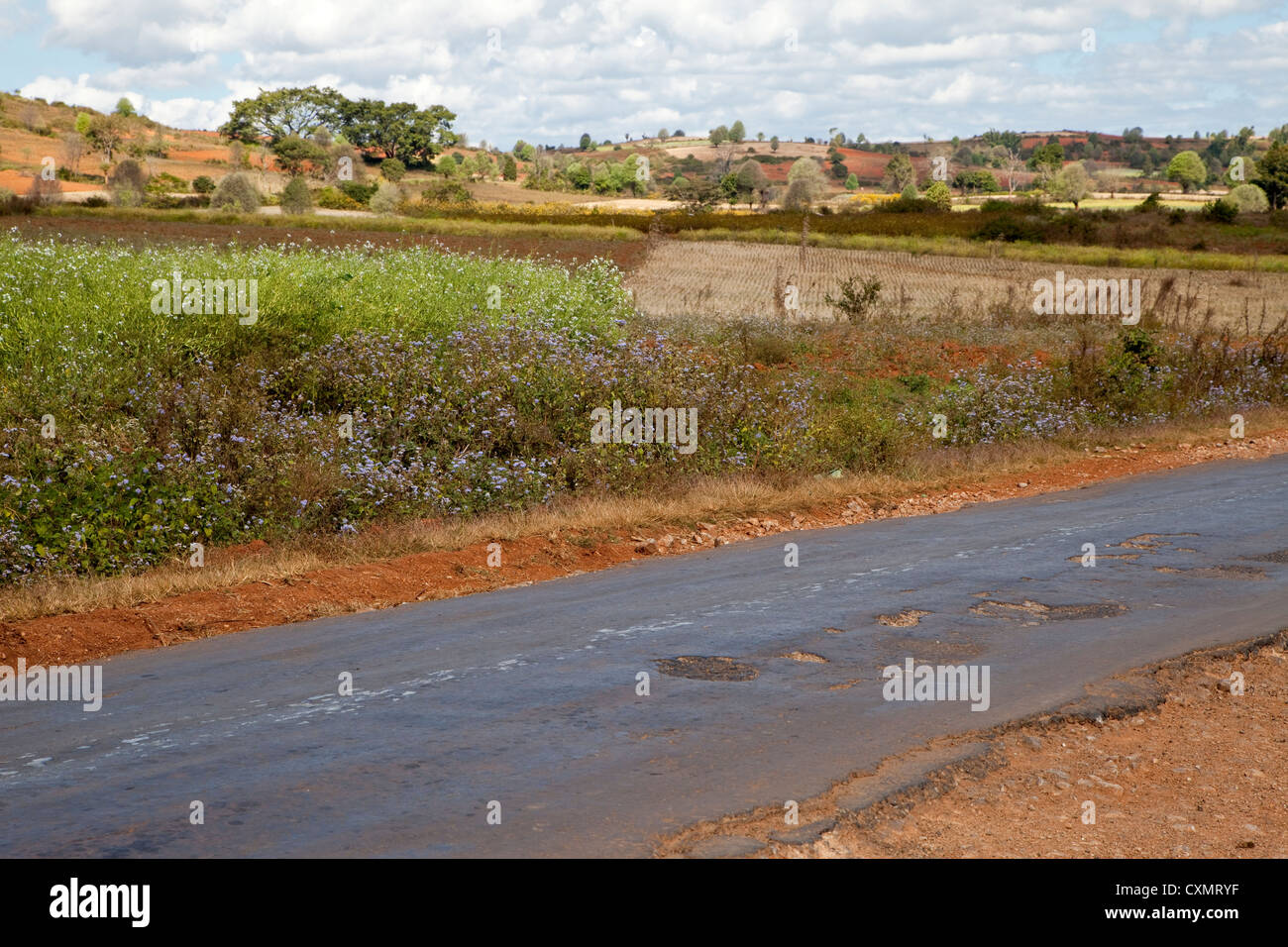 Motorway and farms hi-res stock photography and images - Alamy