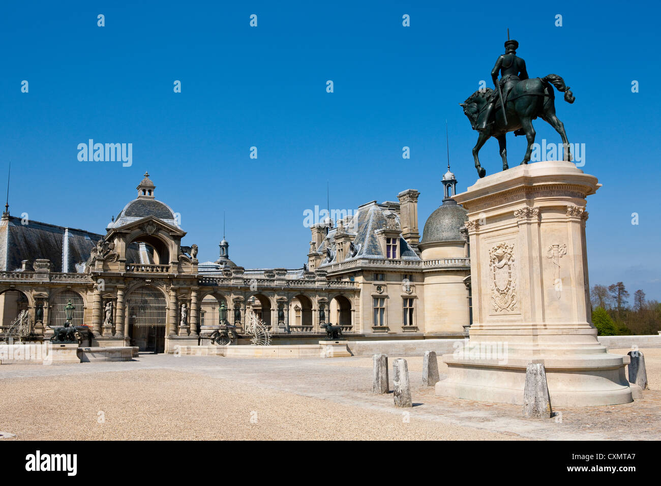 Chateau of chantilly hi-res stock photography and images - Alamy