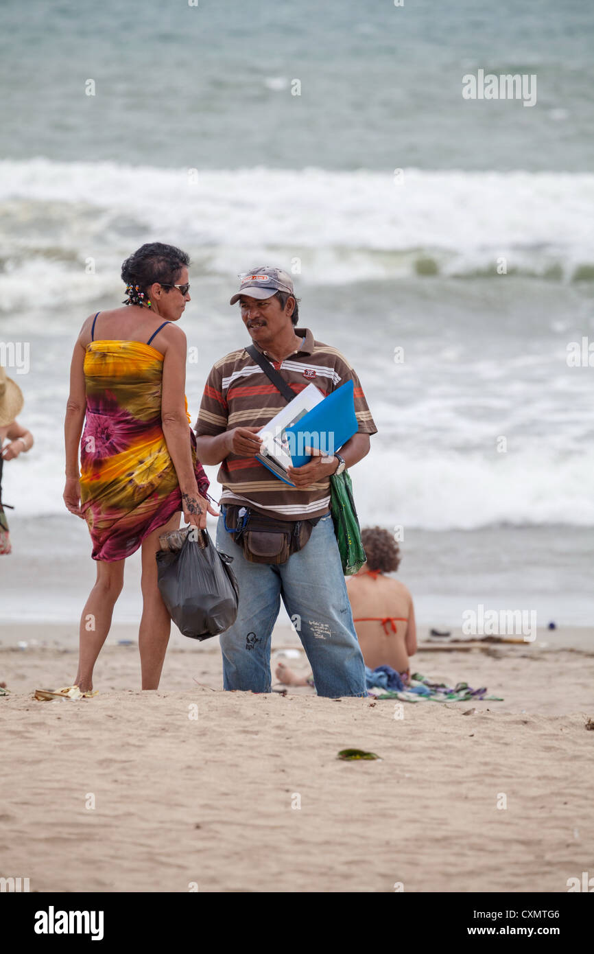 Beach Vendors on Kuta Beach on Bali Stock Photo - Alamy