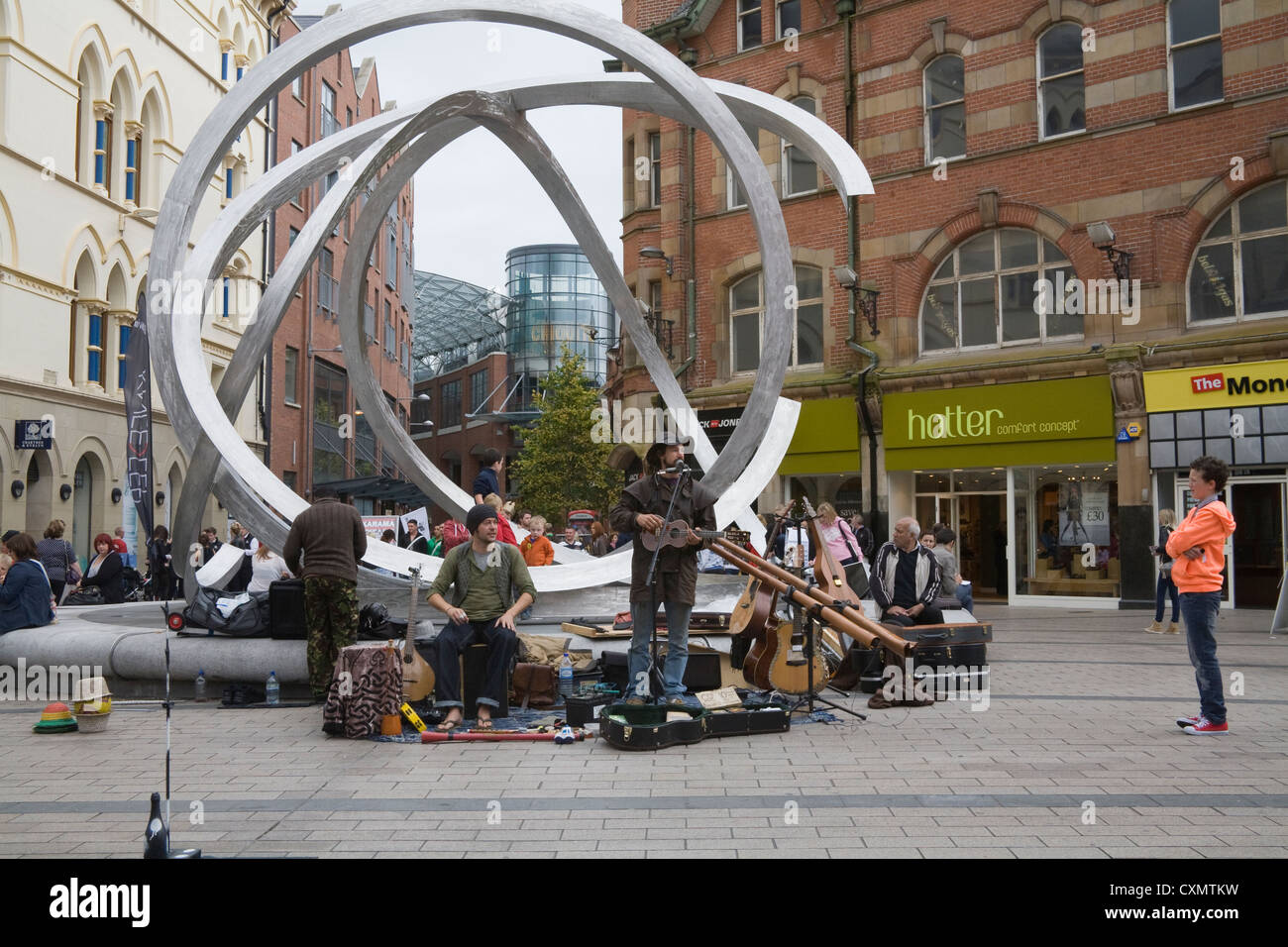 Buskers in ireland hi-res stock photography and images - Alamy