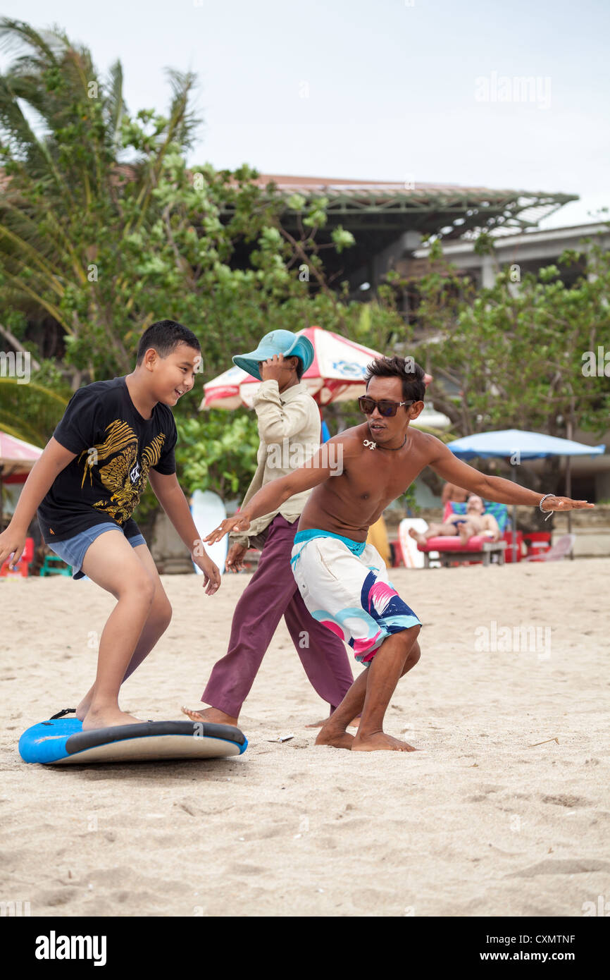 Surfers training hi-res stock photography and images - Alamy