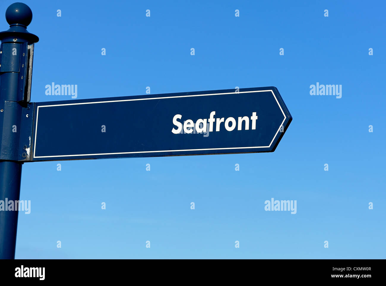 sign pointing to the seafront great yarmouth norfolk england uk Stock ...