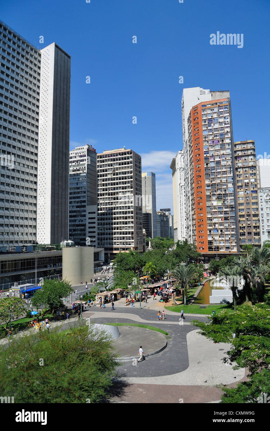 Rio de janeiro street scene hi-res stock photography and images - Alamy