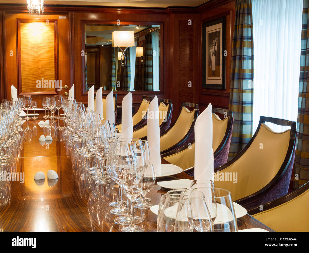 The Captains Table High Resolution Stock Photography and Images - Alamy