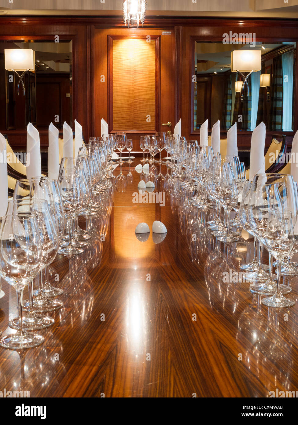 Captains table ship hi-res stock photography and images - Alamy