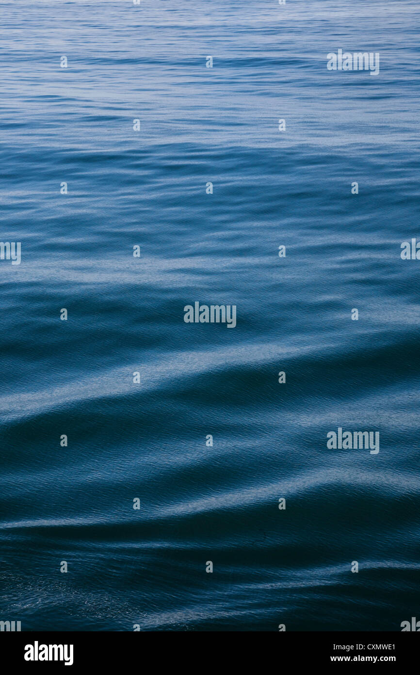 Tranquil ocean waves hi-res stock photography and images - Alamy