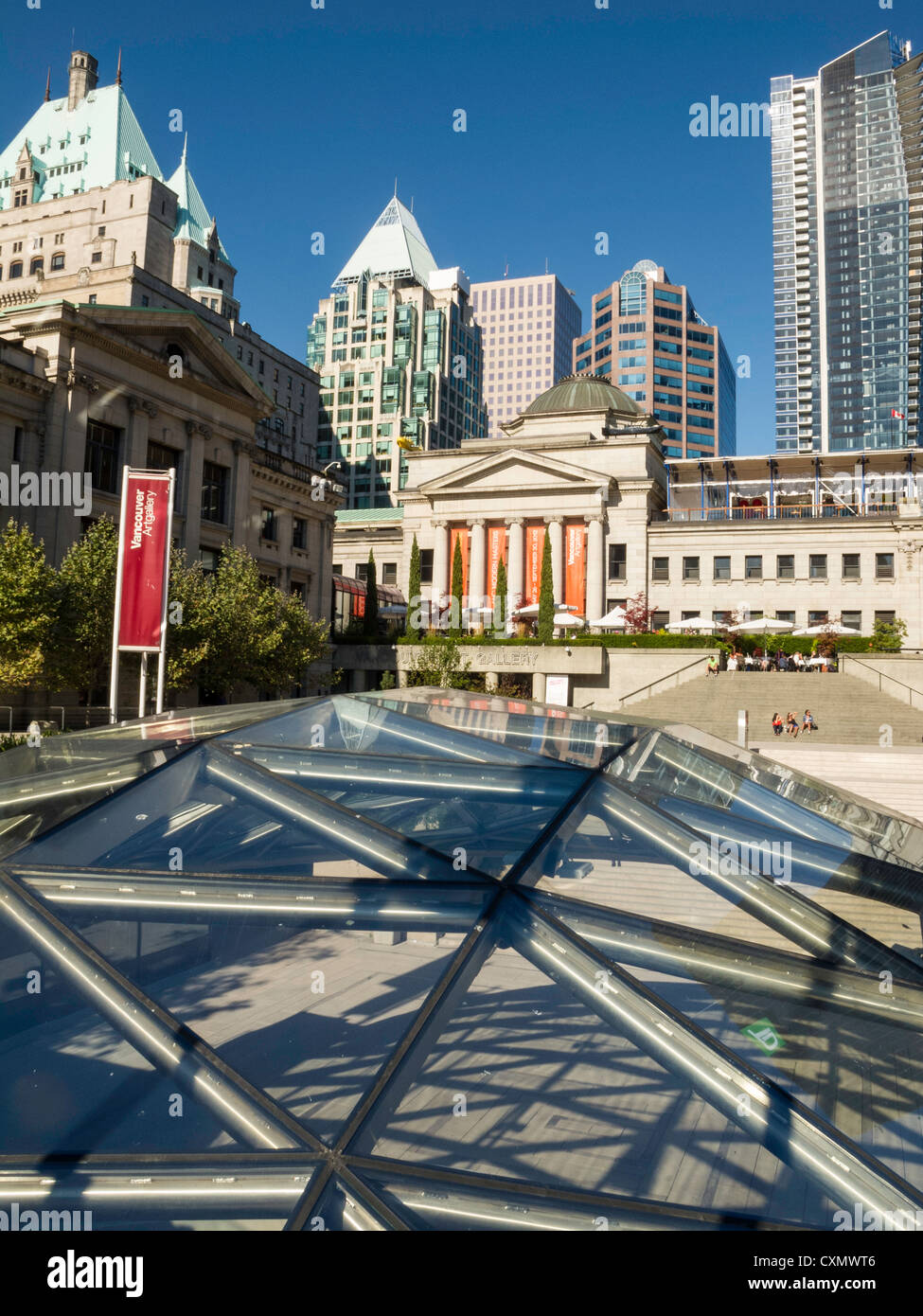 Vancouver art gallery steps hi-res stock photography and images - Alamy