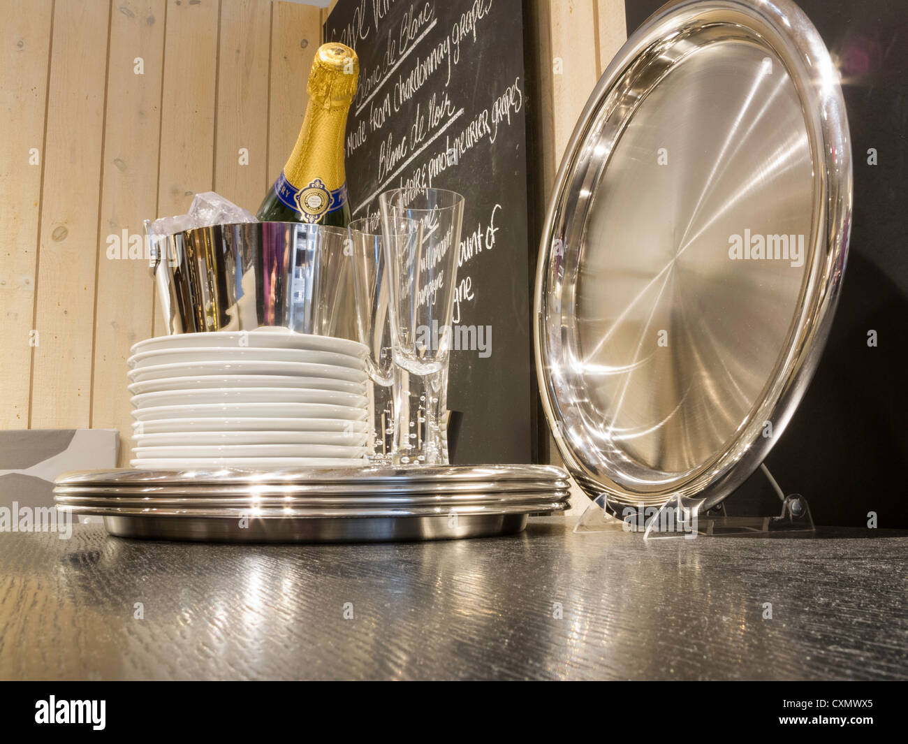 Store housewares retail display hi-res stock photography and images - Alamy