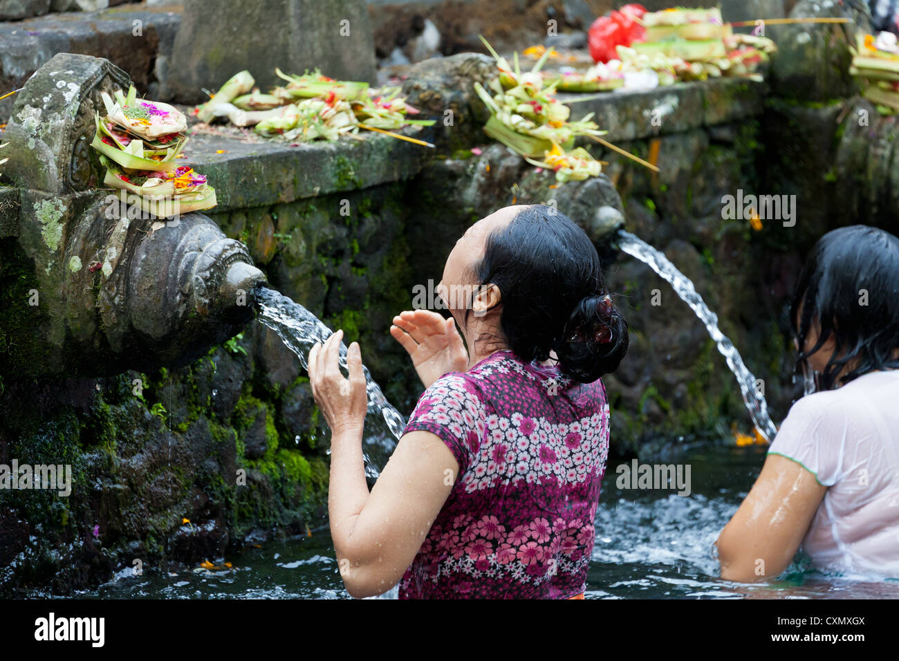 Ritual washing hi-res stock photography and images - Alamy