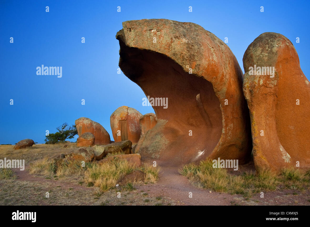Boulder formation of Murphy's Haystacks on Eyre Peninsula Stock Photo ...