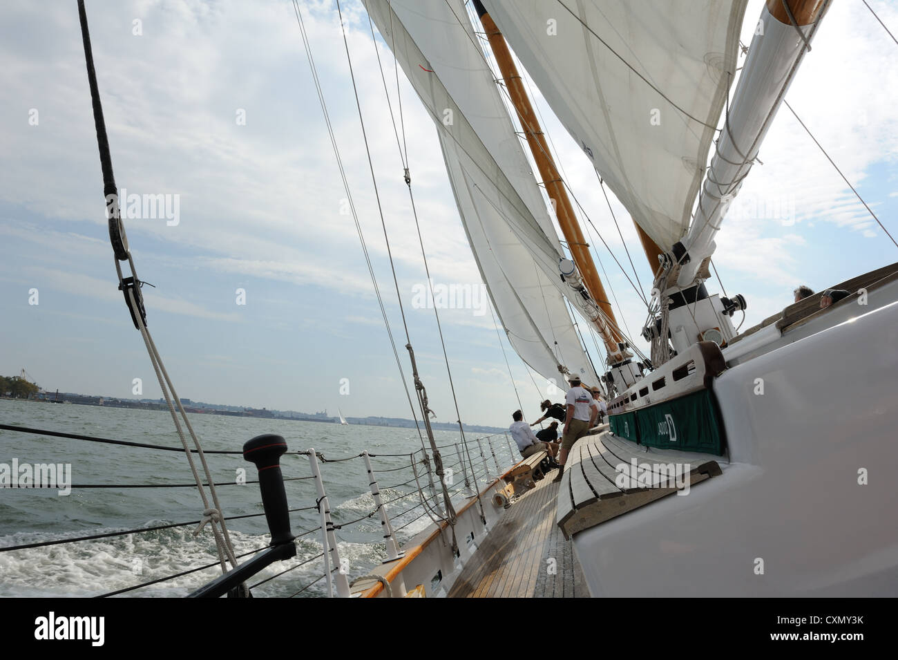 Schooner under sail hi-res stock photography and images - Alamy