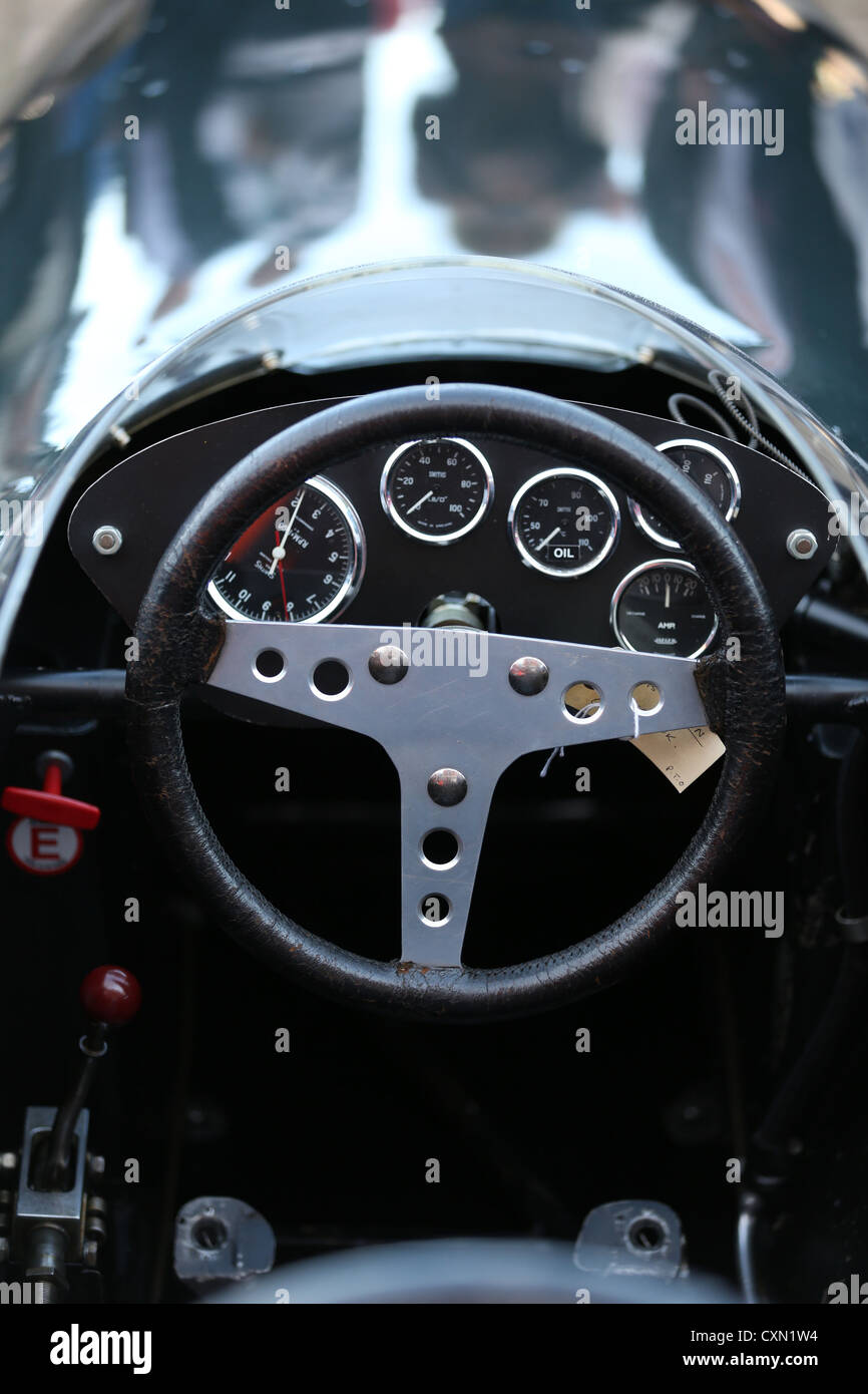 Graham hill 1962 brm hi-res stock photography and images - Alamy