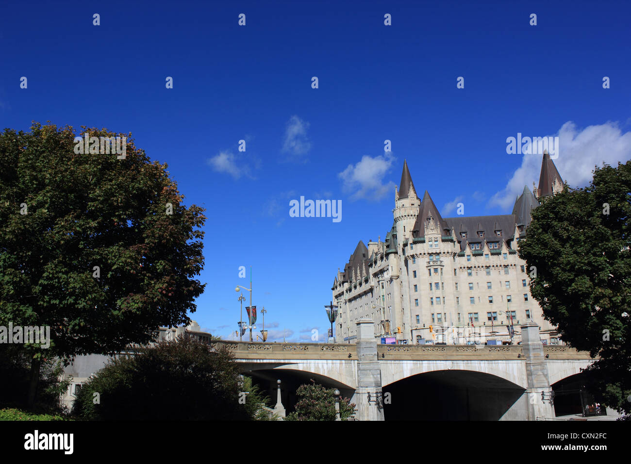 Laurier bridge hi-res stock photography and images - Alamy