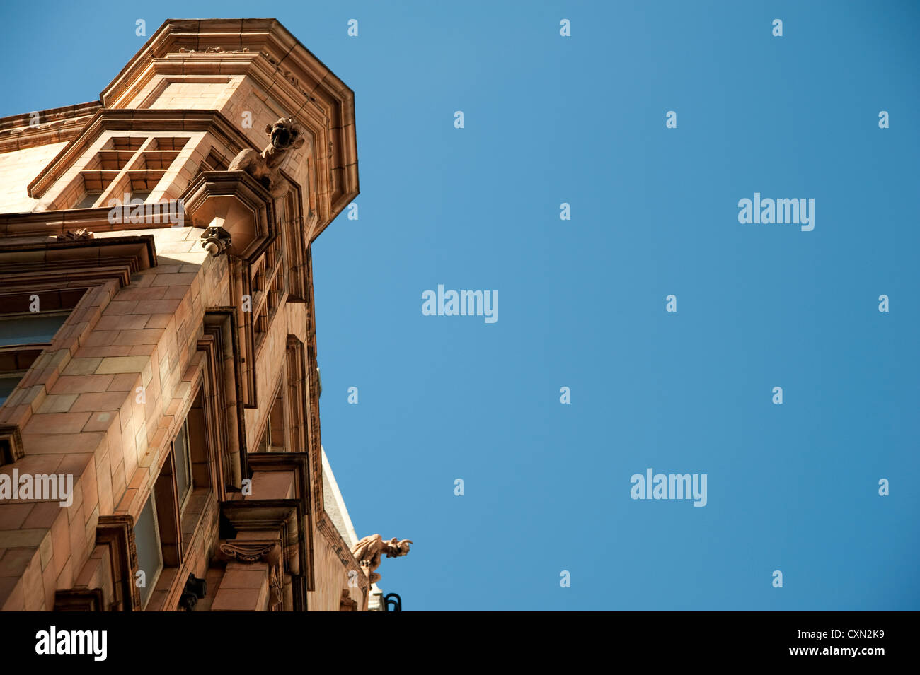 London gargoyles hi-res stock photography and images - Alamy
