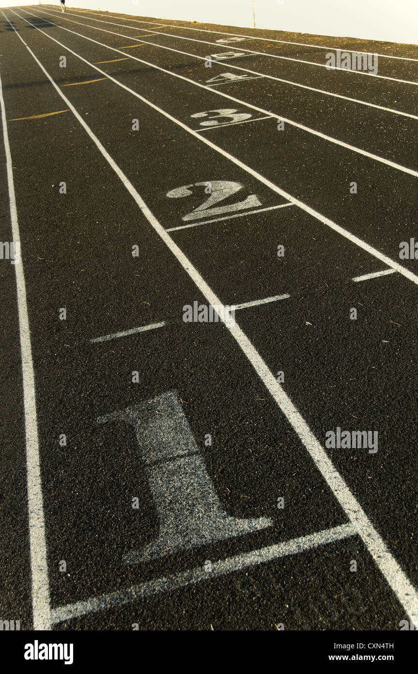 Lane markings hi-res stock photography and images - Alamy