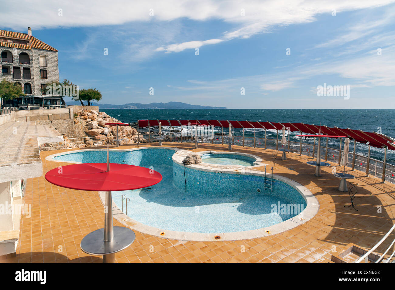 l´escala,catalonia,spain.empty pool in vacation resort Stock Photo - Alamy