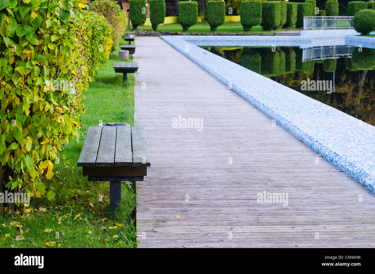 Pool during autumn reflection hi-res stock photography and images - Alamy