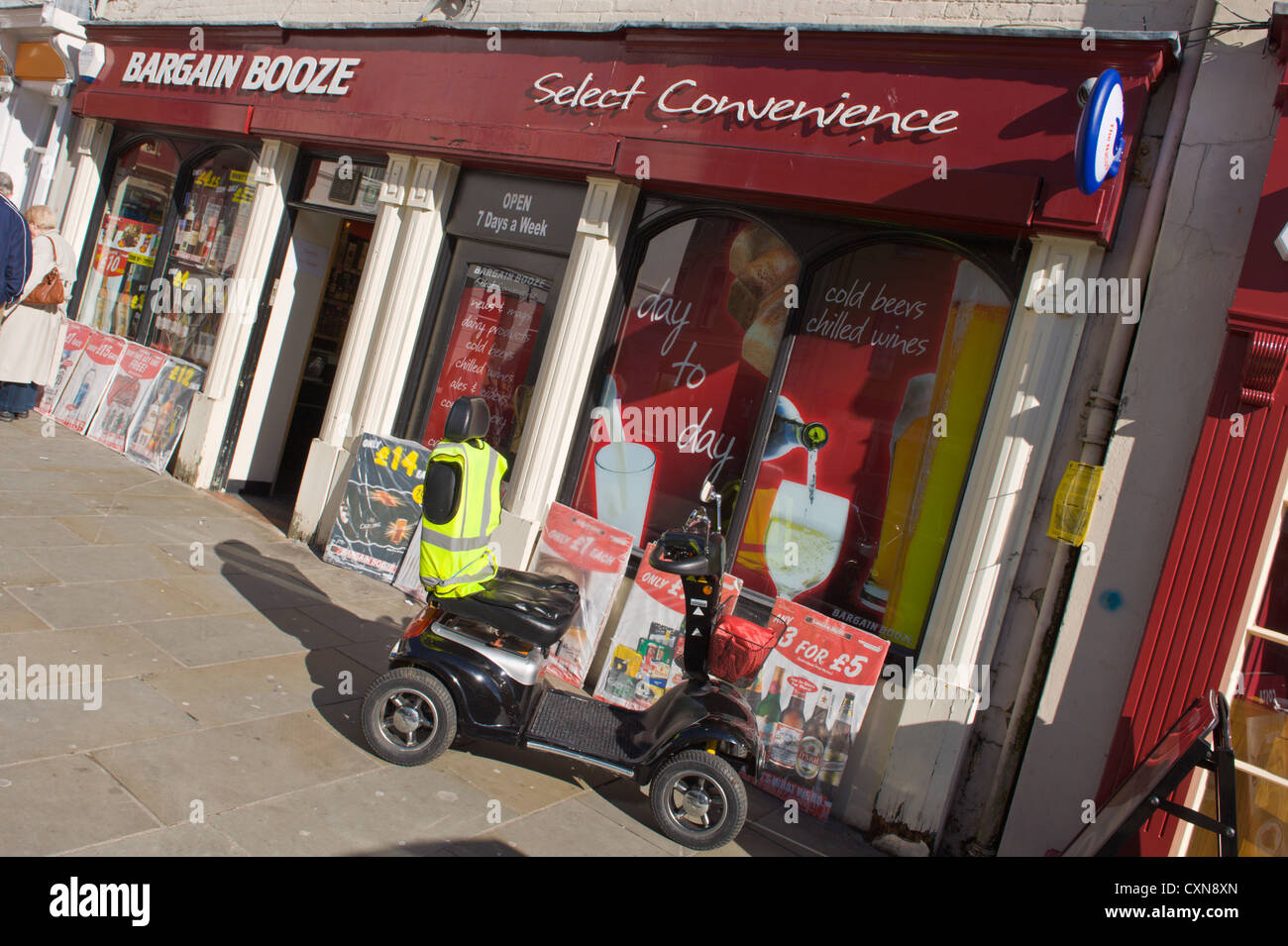 Bargain Booze supermarket selling cheap alcohol on high street in ...