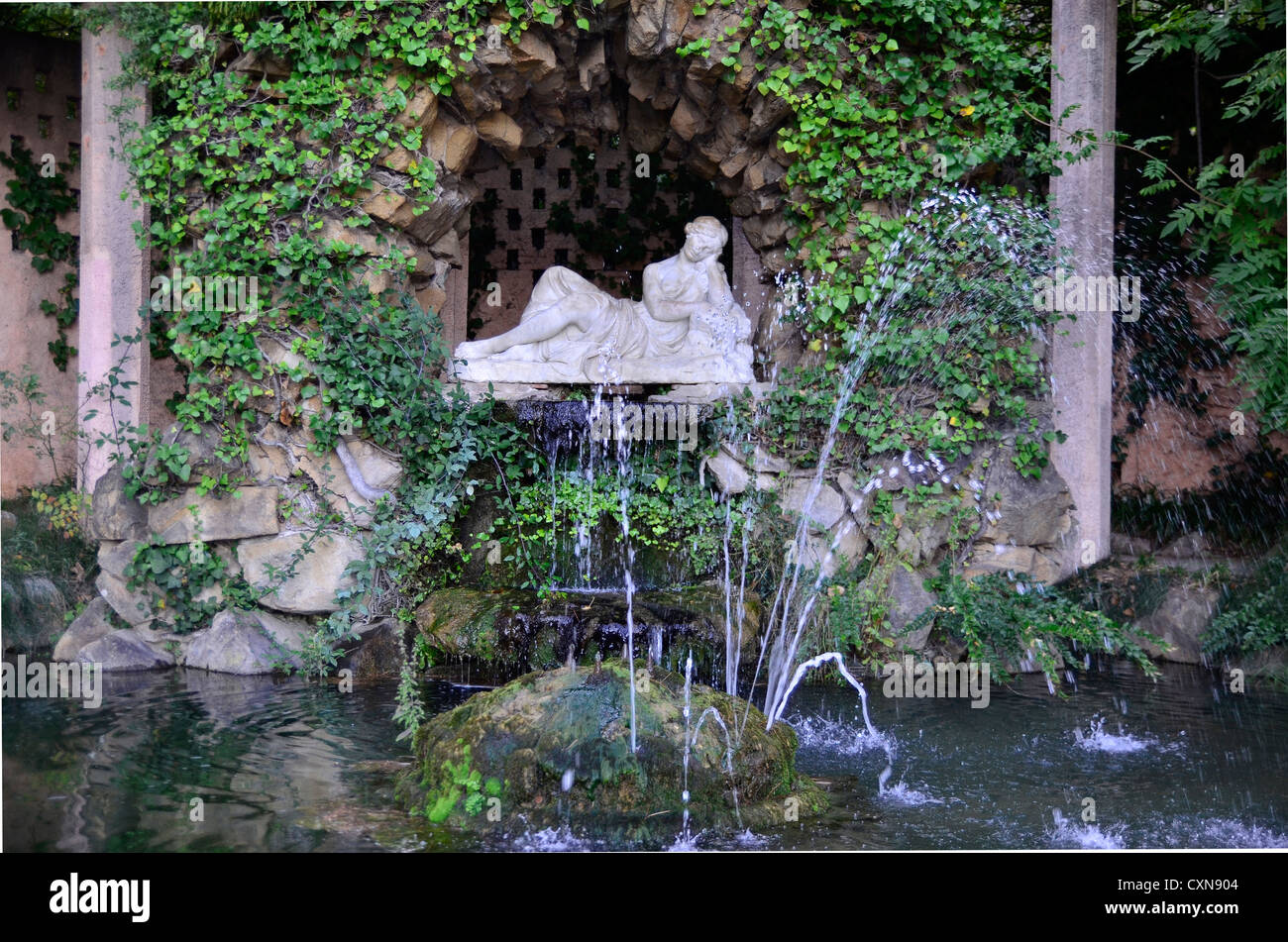 Sculpture & Fountain in Labyrinth of Horta in Barcelona Stock Photo - Alamy