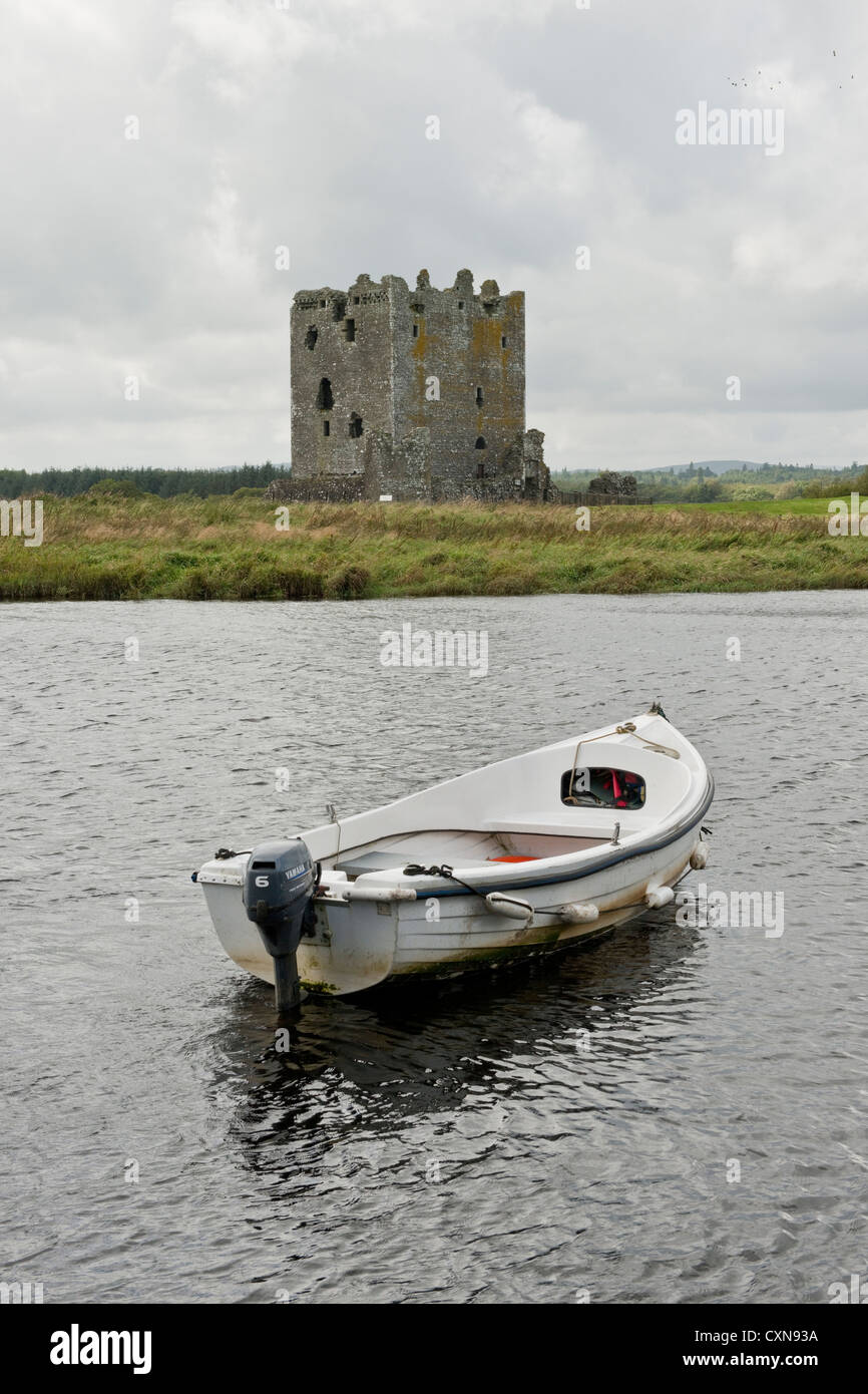 Threave Castle and River Dee Stock Photo - Alamy