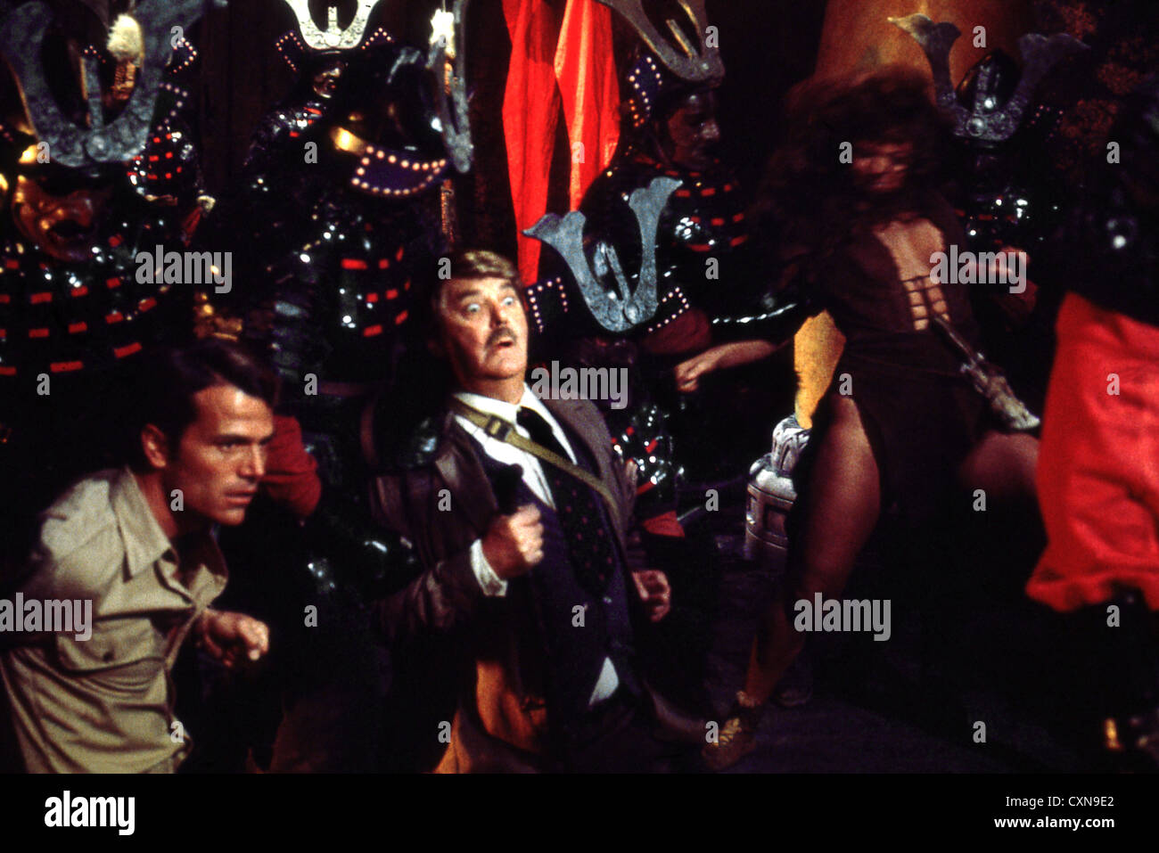 THE PEOPLE THAT TIME FORGOT (1977) PATRICK WAYNE, THORLEY WALTERS ...