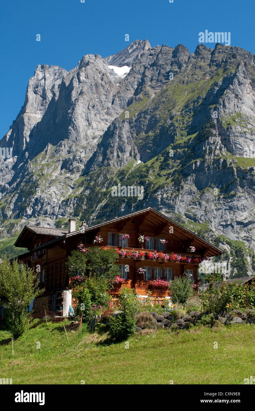 Alpine chalet hi-res stock photography and images - Alamy