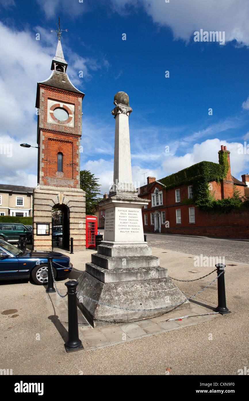 War memorial clock tower hi-res stock photography and images - Alamy