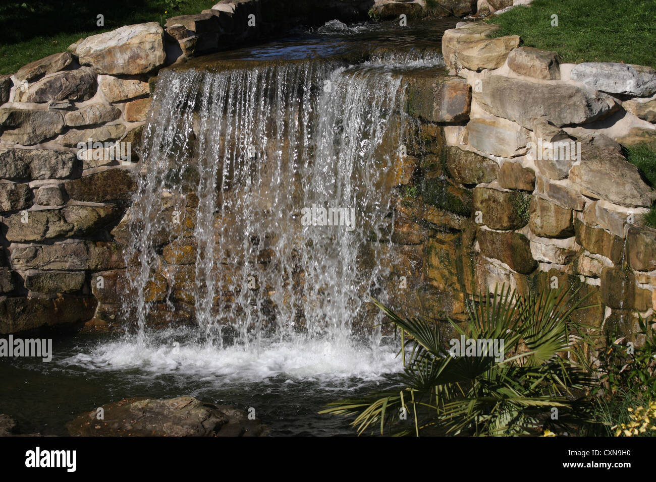 Rockery waterfall hi-res stock photography and images - Alamy