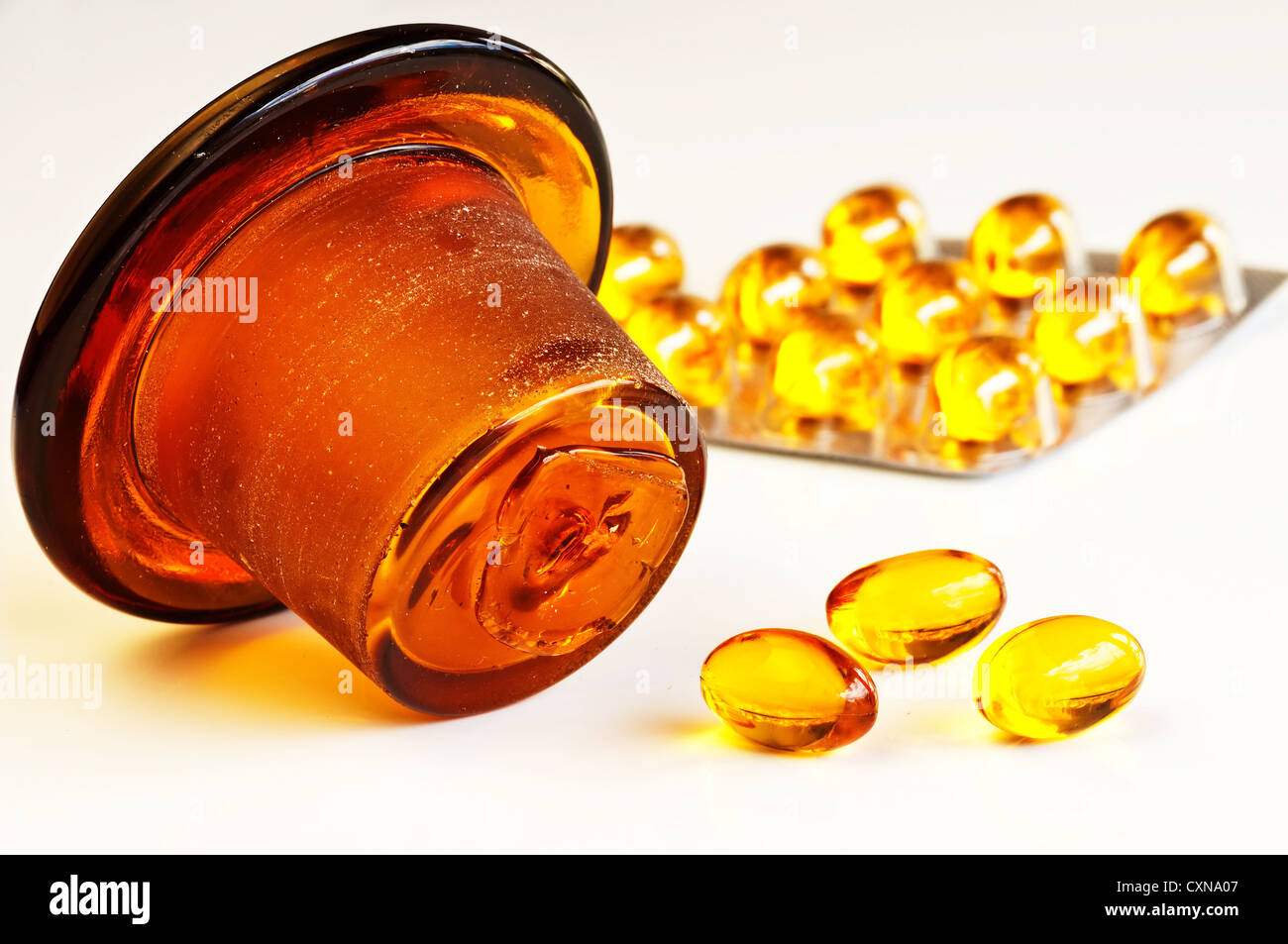 Salmon fish oil tablets hi-res stock photography and images - Alamy