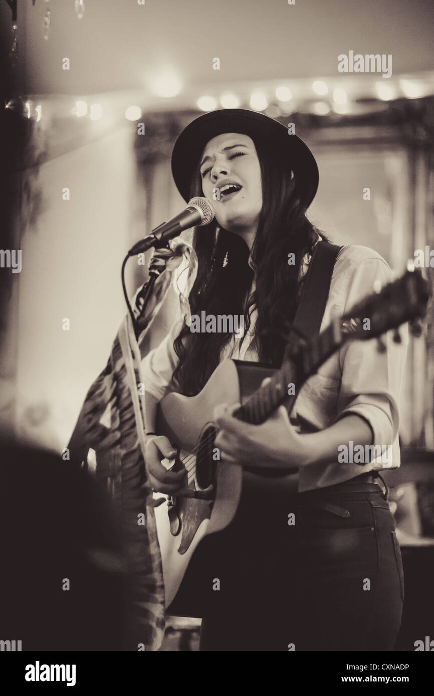 Staves hi-res stock photography and images - Alamy