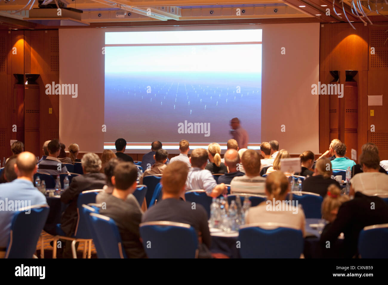 Conference audience hi-res stock photography and images - Alamy