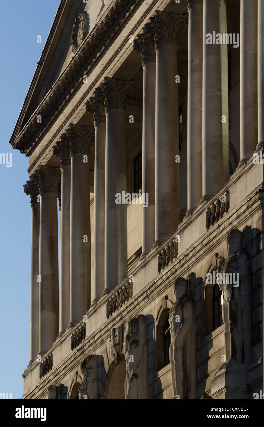 City of London, Square Mile: The Bank of England, Threadneedle Street ...