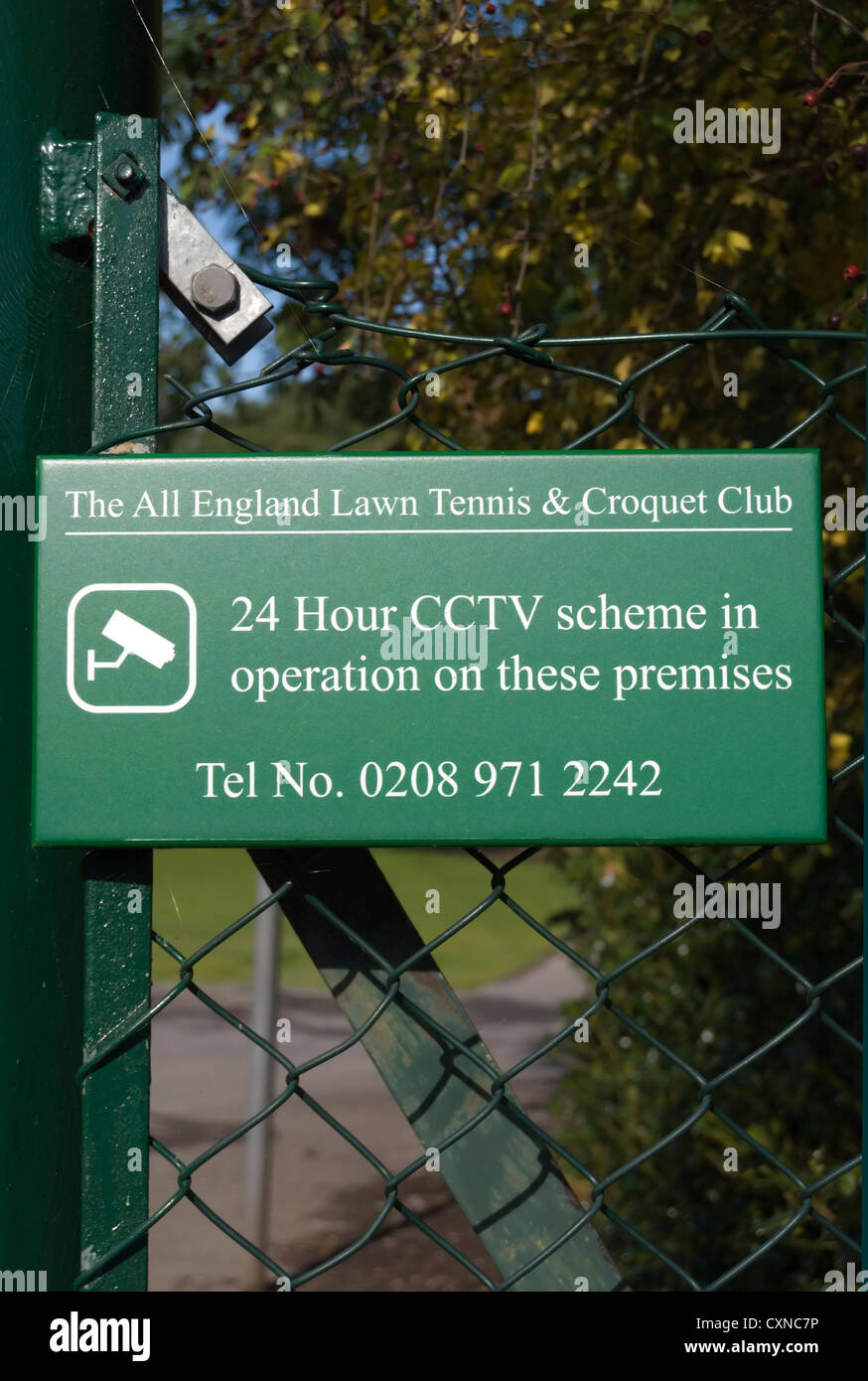 Wimbledon signage at the all england lawn tennis croquet club hi-res ...