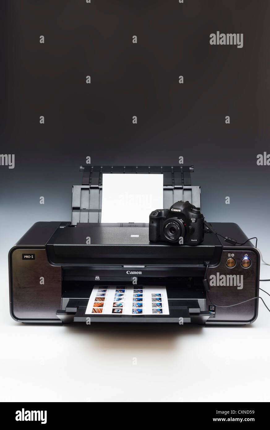 Canon pixma printer hi-res stock photography and images - Alamy