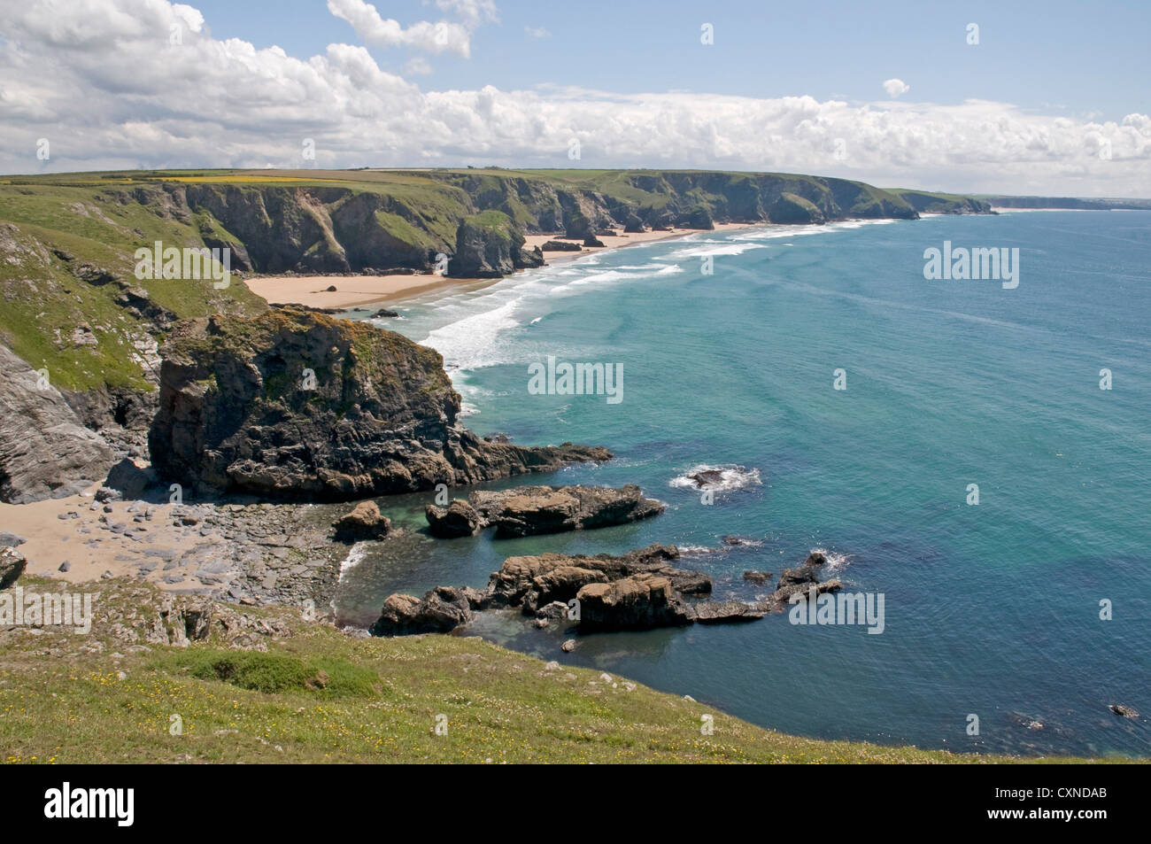 Sandy beach south coast cornwall hi-res stock photography and images ...