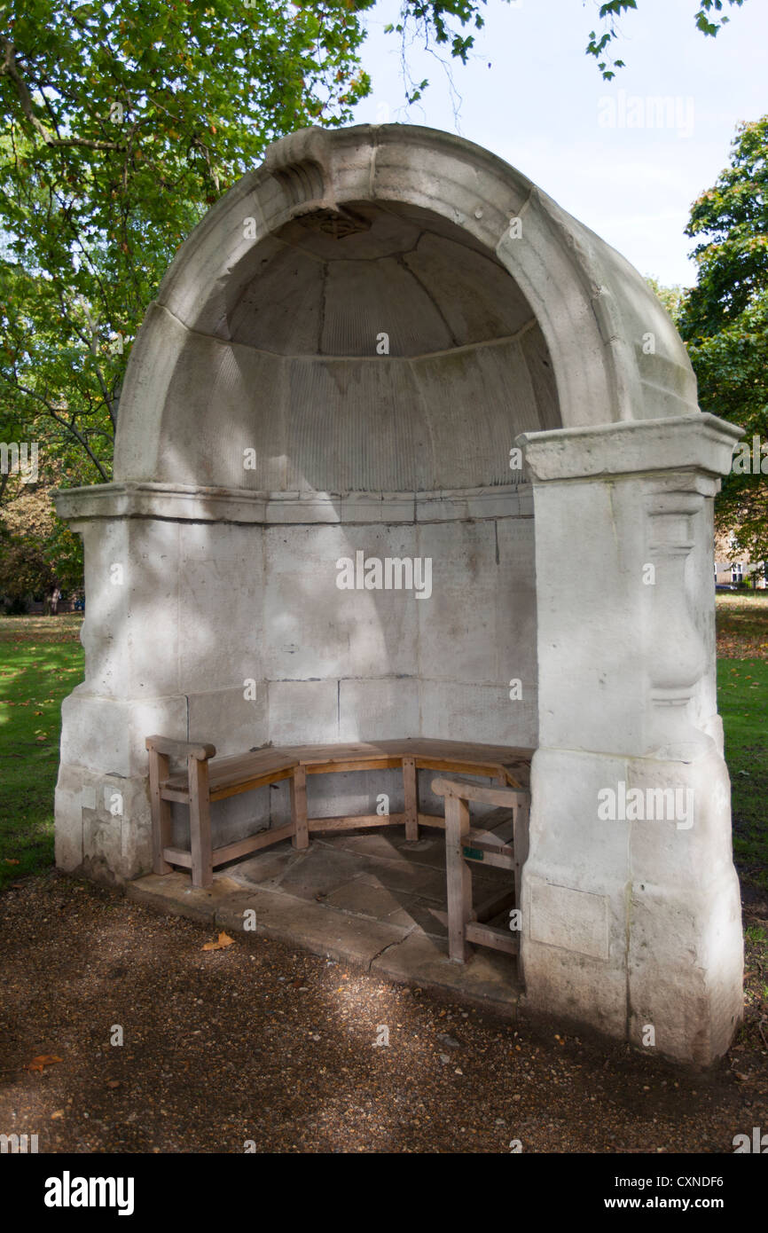 Pedestrian alcove a fragment of the old London Bridge, demolished in ...