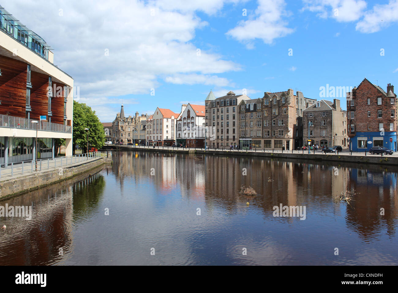 Sunny in Leith Stock Photo - Alamy