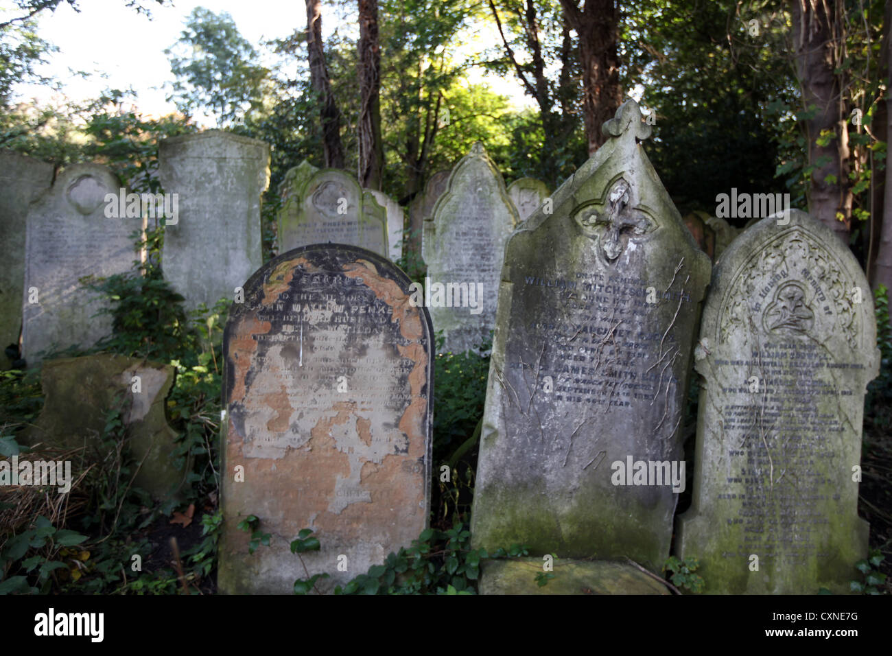 Tower hamlets cemetery park hi-res stock photography and images - Alamy