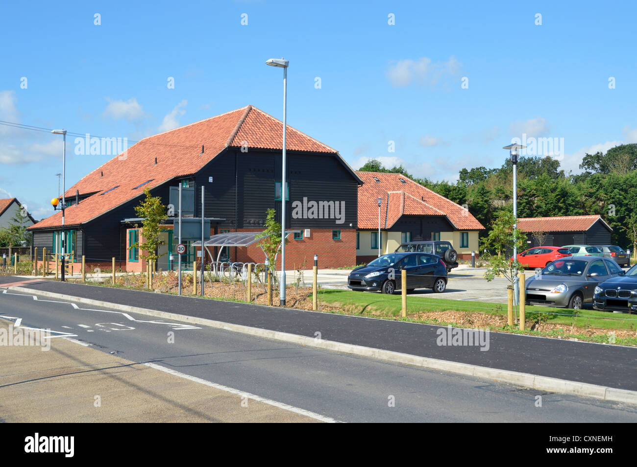Car parking new purpose built NHS doctors GP surgery and Health Centre ...
