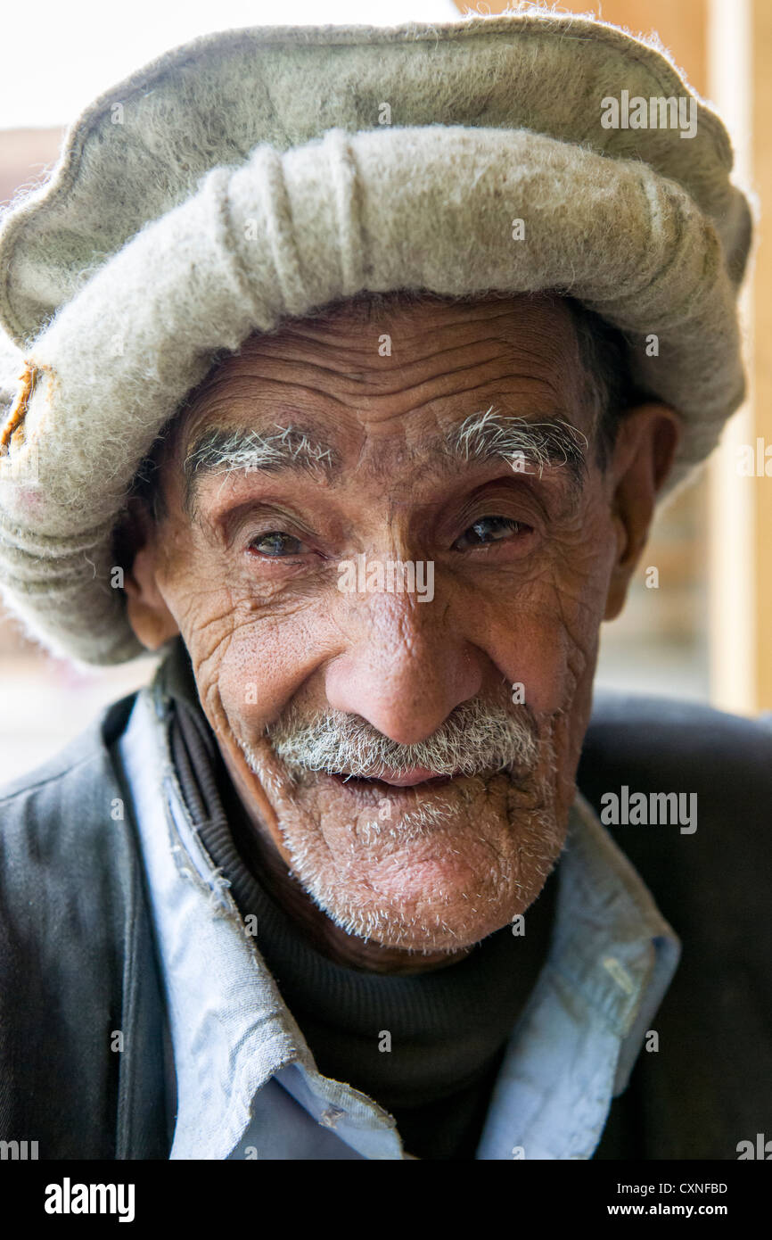 Chitral hat hi-res stock photography and images - Alamy