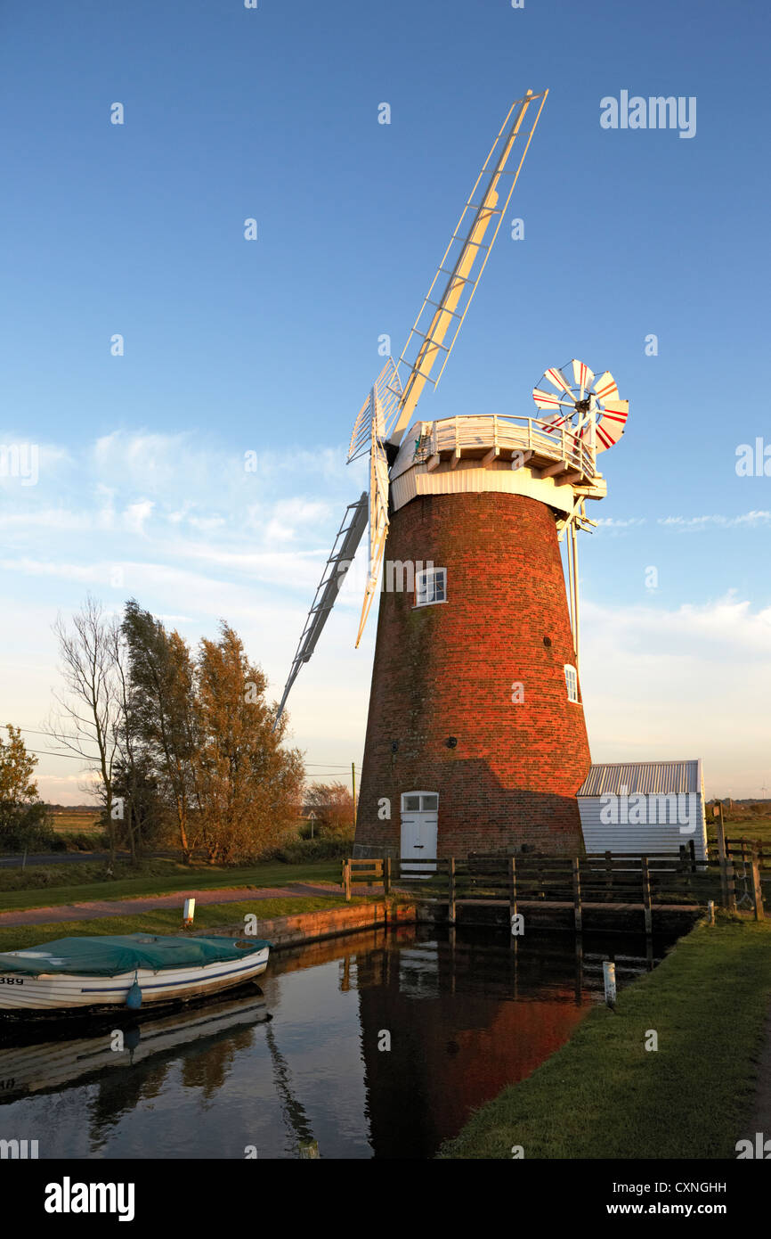 North Norfolk Horsey drainage mill at sunset Stock Photo - Alamy