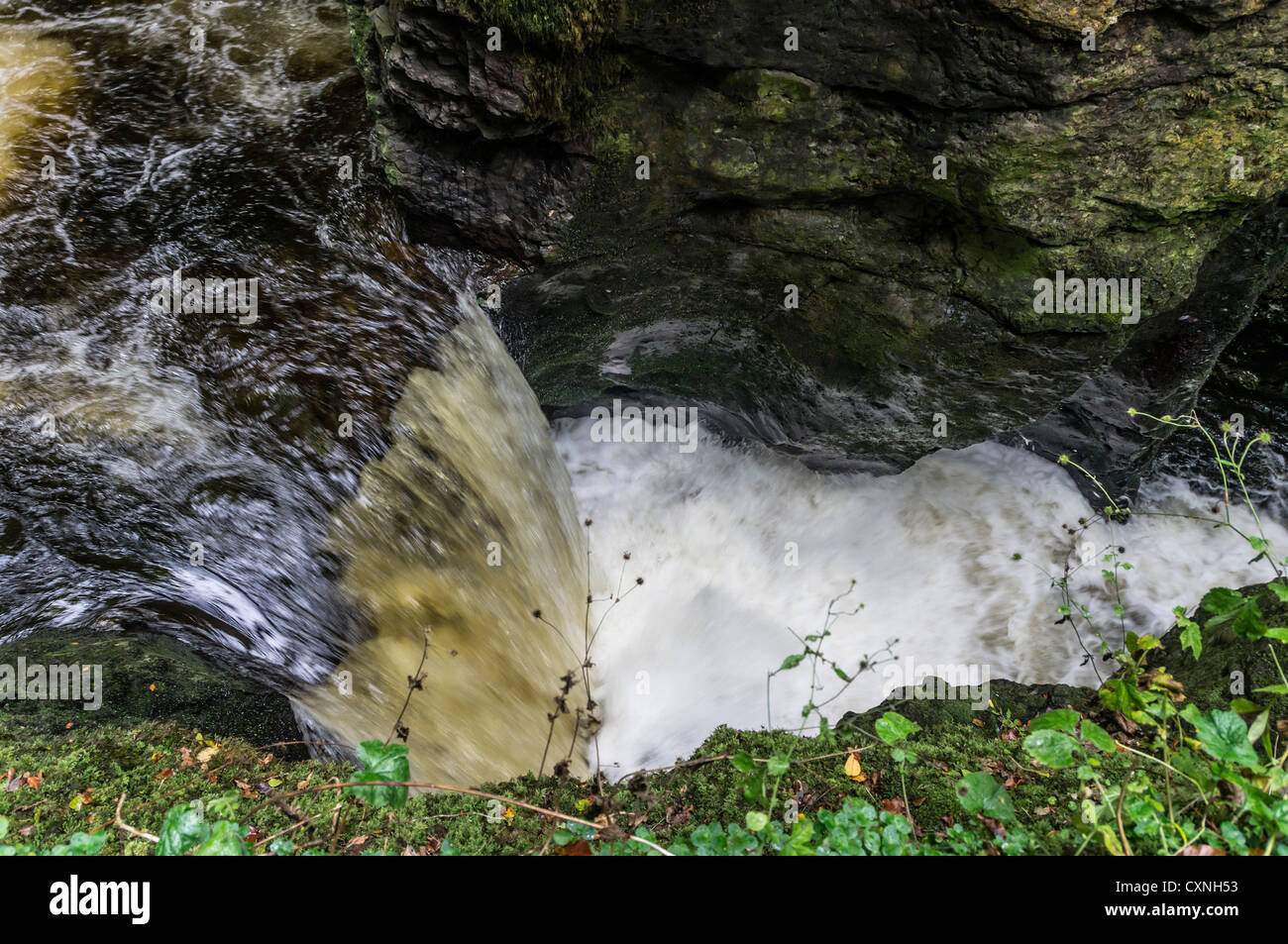 Rumbling bridge hi-res stock photography and images - Alamy