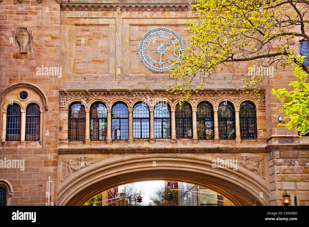 Yale university arch hi-res stock photography and images - Alamy